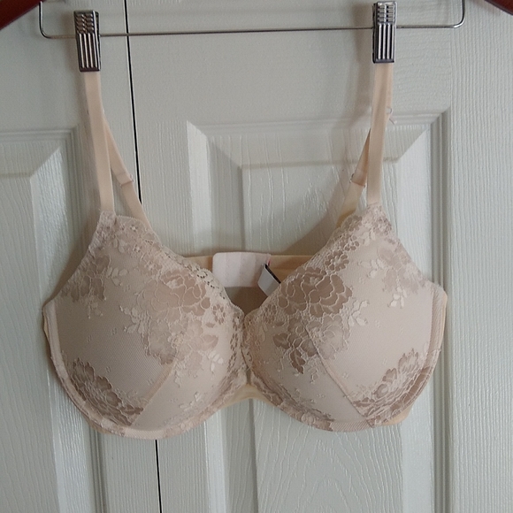 Parisian Works | Intimates & Sleepwear | Parisian 36fd Bra Cream Color ...